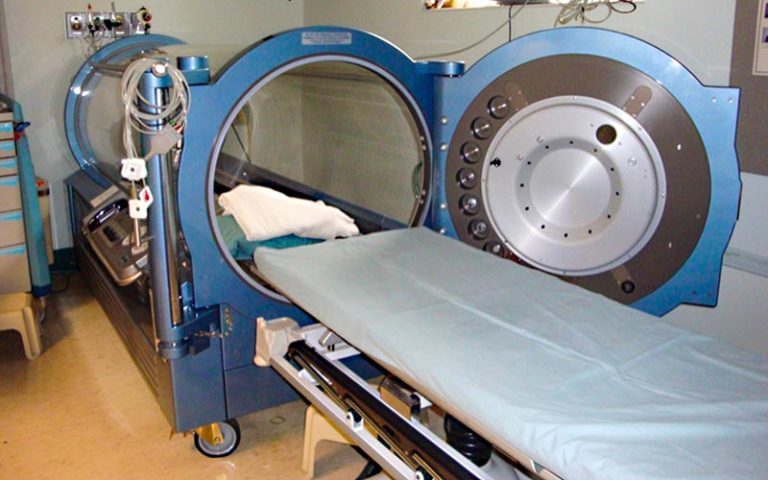 Chapter 4: Treating Decompression Sickness - DAN World